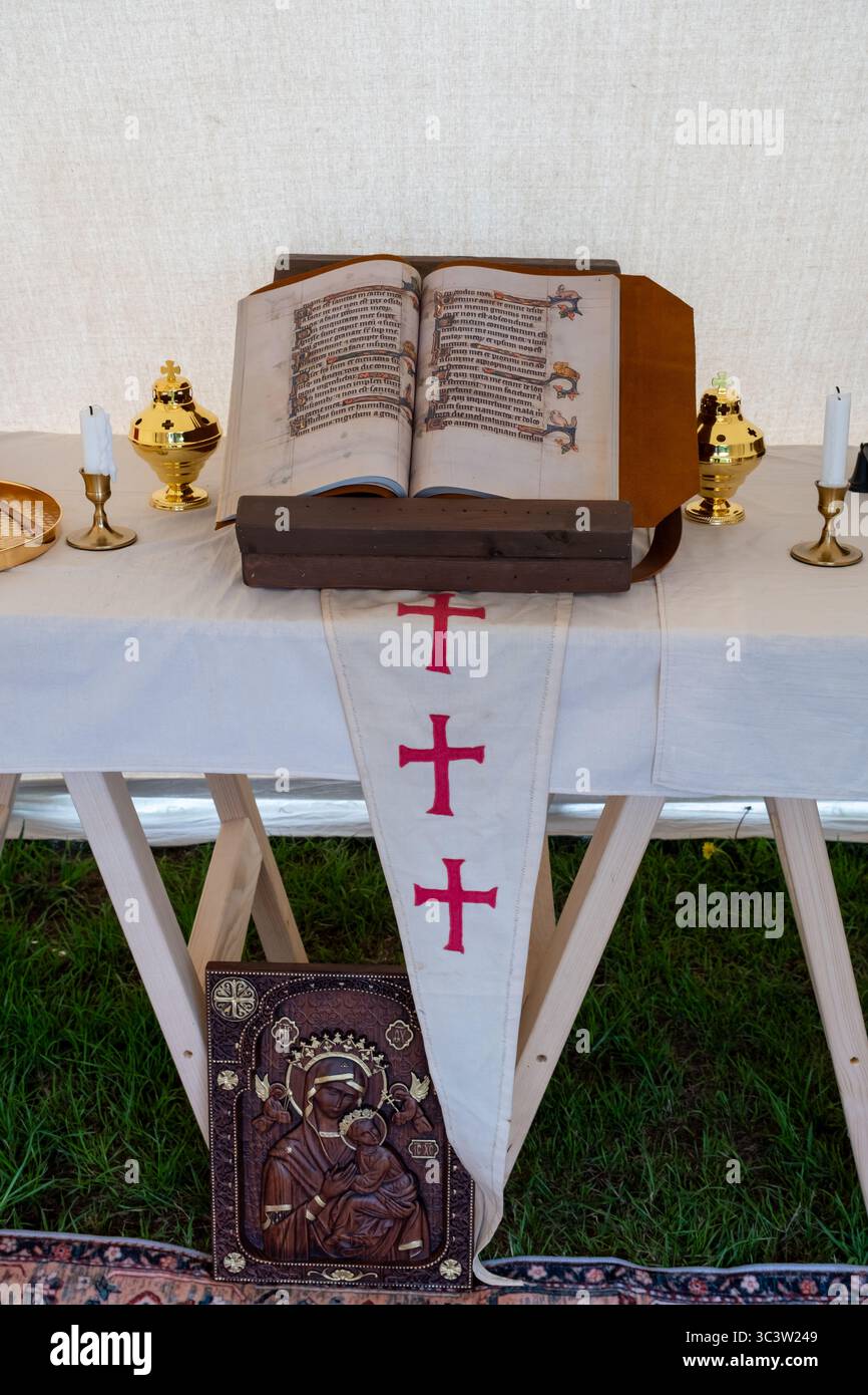Medieval memorabilia and collectibles on display at the 2025 Suffolk ...