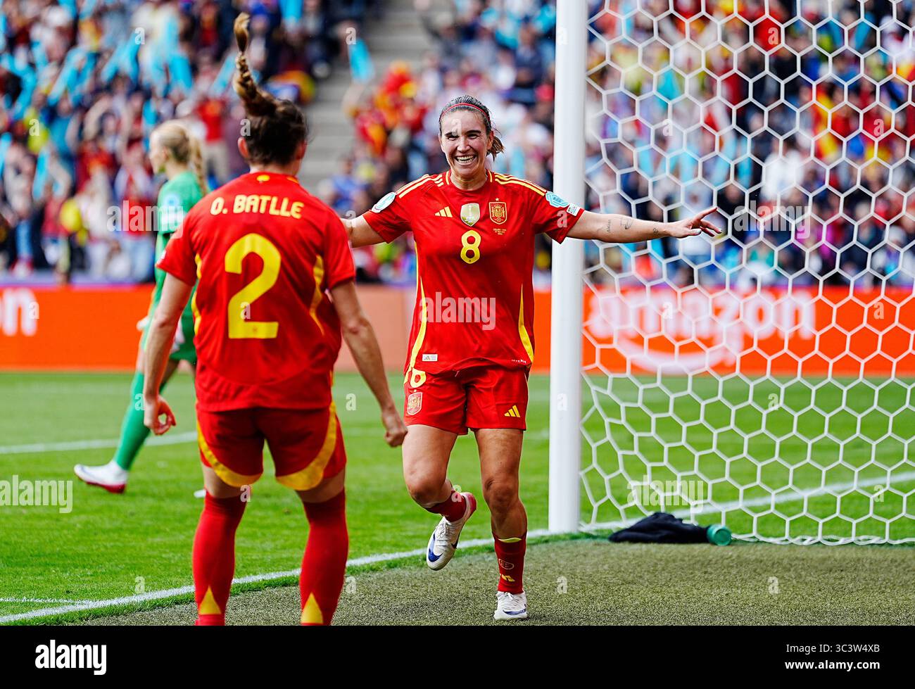 Spain's Mariona Caldentey celebrates scoring their side's first goal of ...