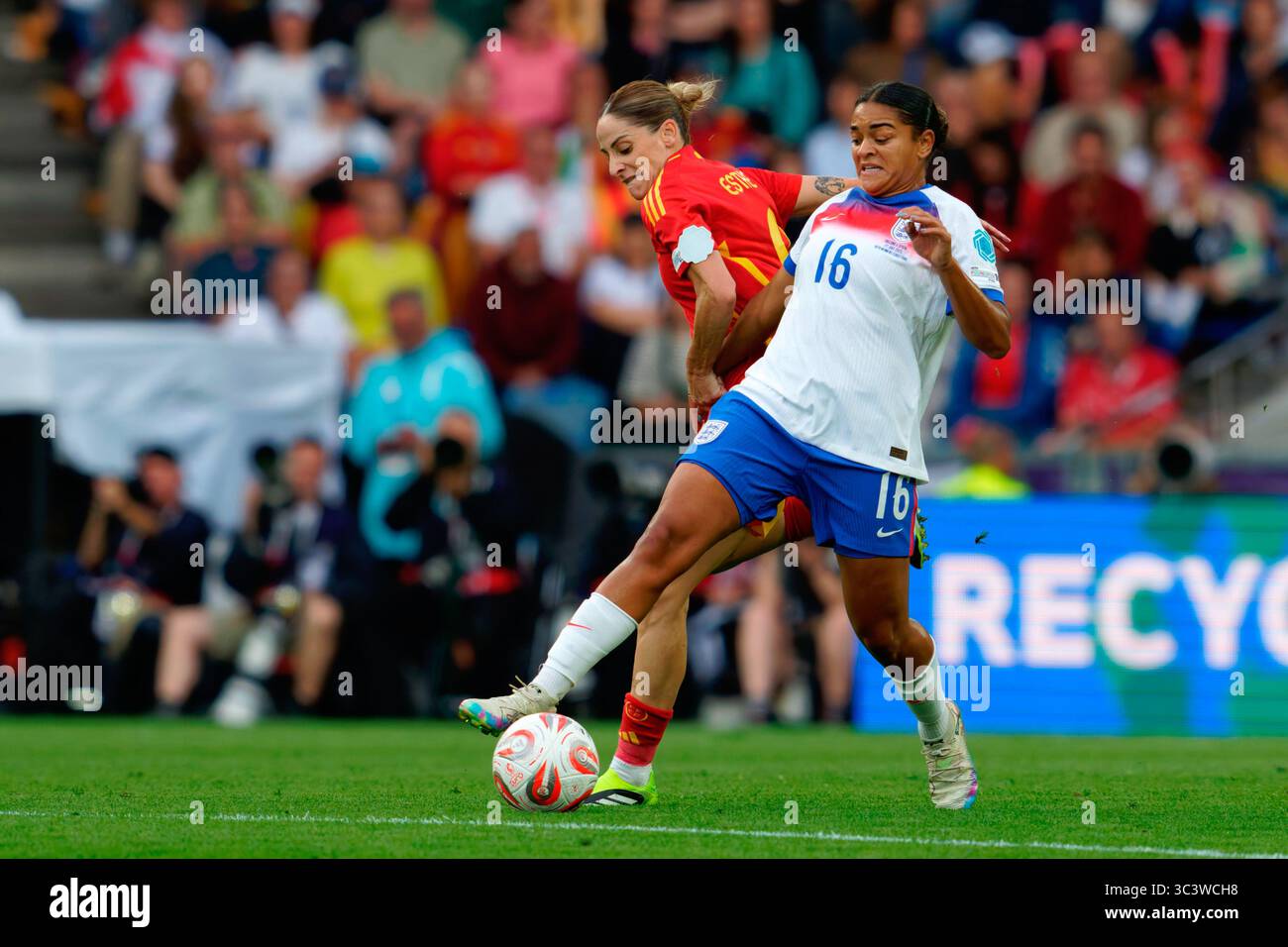 Jessica Carter of England in action against Esther Gonzalez of Spain ...