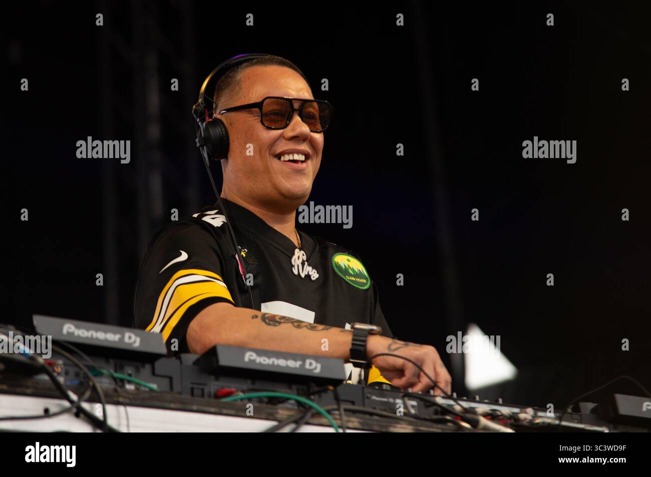 London, United Kingdom. 27th July 2025. Gok Wan takes stage at Uptown Festival with an 80/90s ...