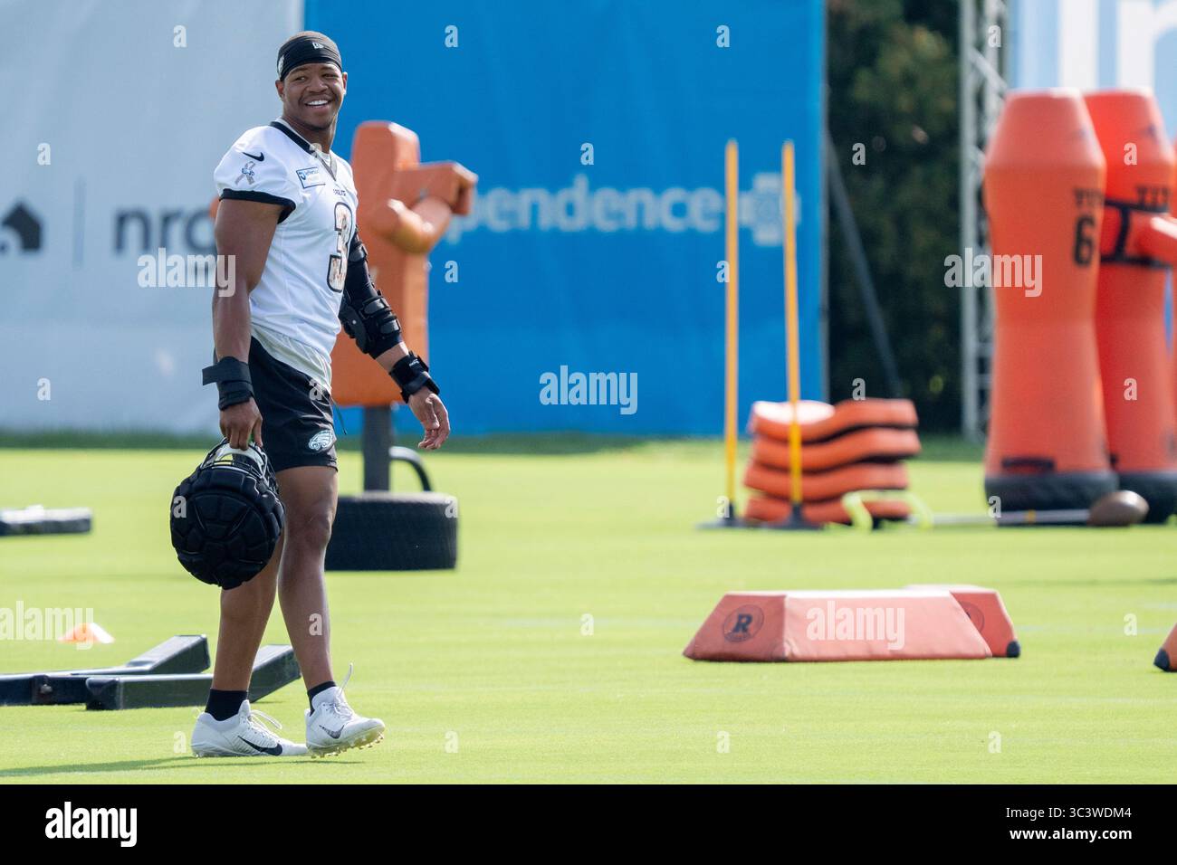 Philadelphia Eagles' Nolan Smith Jr. heads out to practice during ...