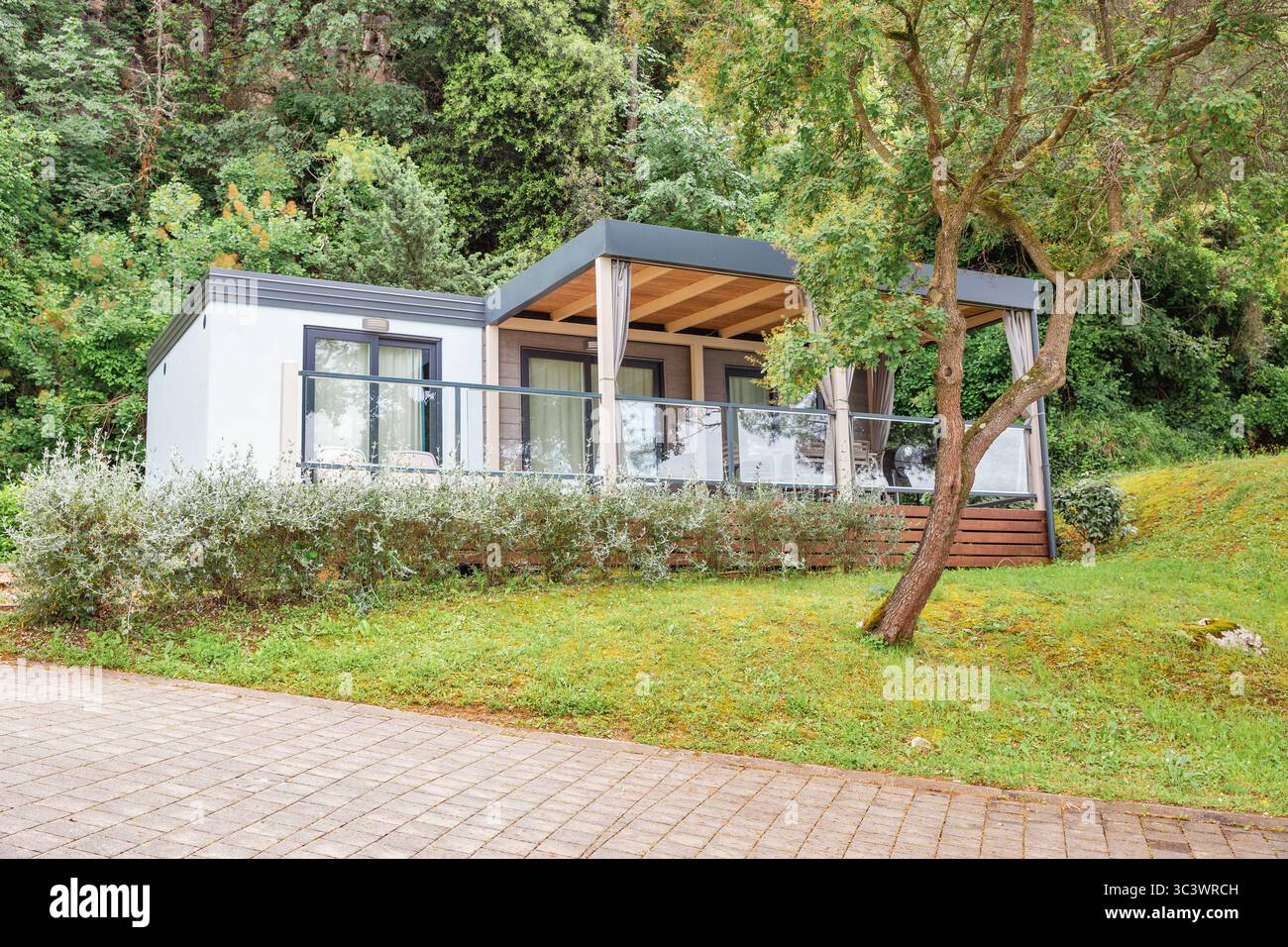 Luxury mobile home featuring hi-res stock photography and images - Alamy