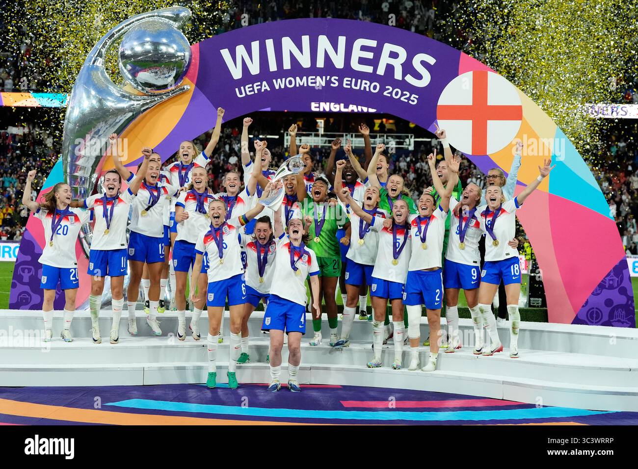 England's leah williamson and keira walsh lift the trophy as they ...
