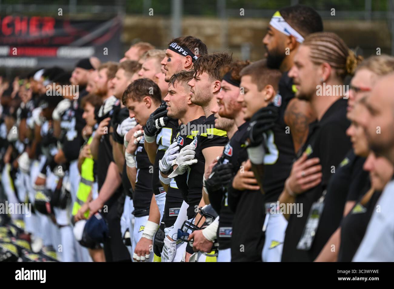 Ben Wenzler (Stuttgart Surge, #33), Louis Geyer (Stuttgart Surge, #07 ...