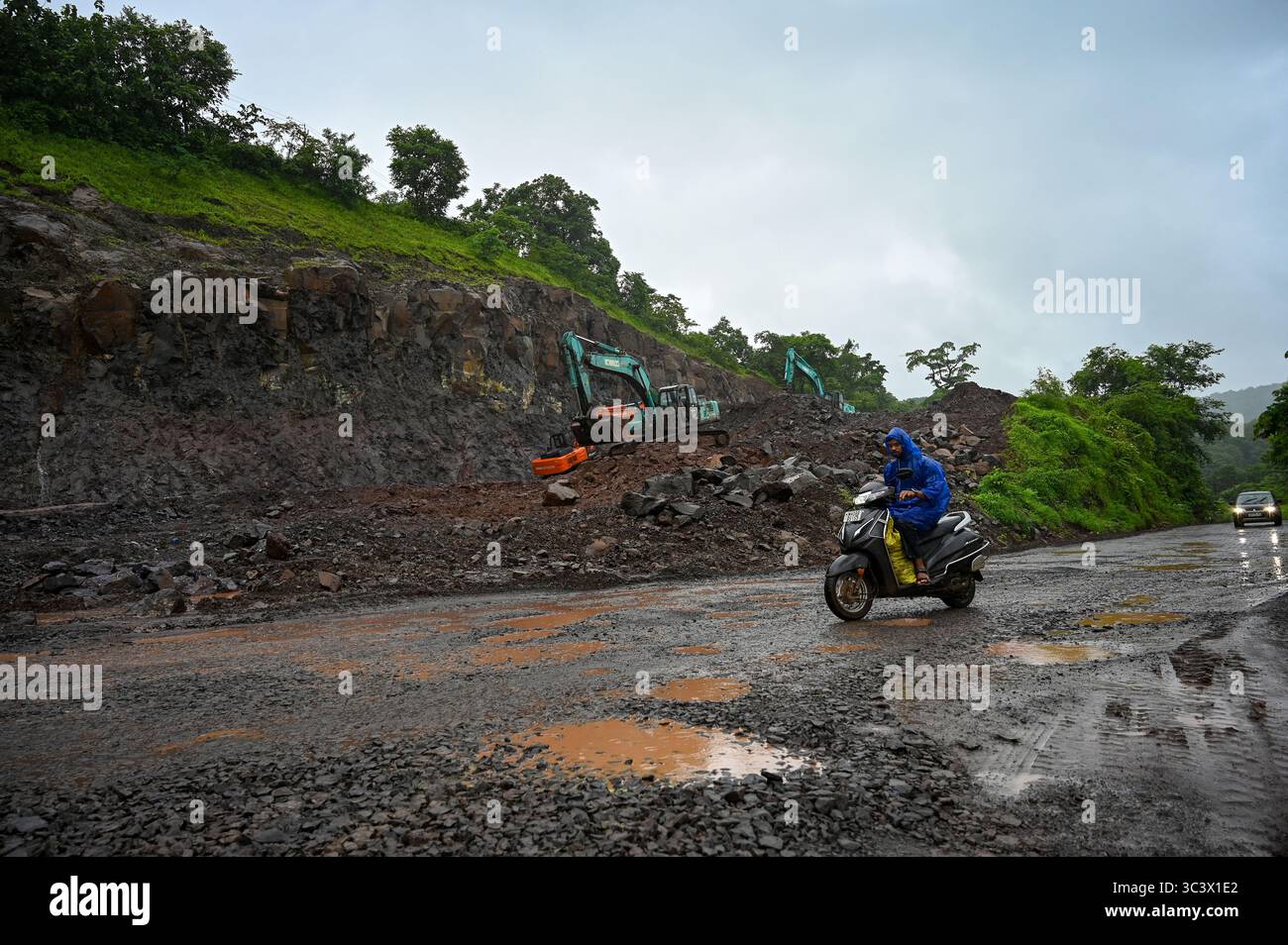 RATNAGIRI, INDIA - JULY 27: The Mumbai-Goa Highway, also known as NH66 ...