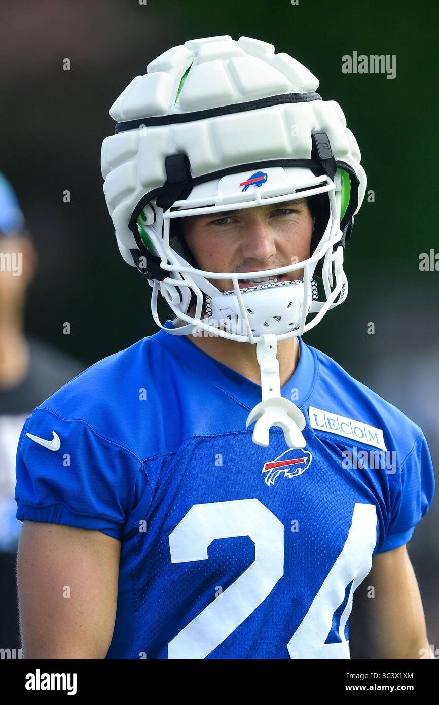 Buffalo Bills safety Cole Bishop (24) warms up during practice at the ...