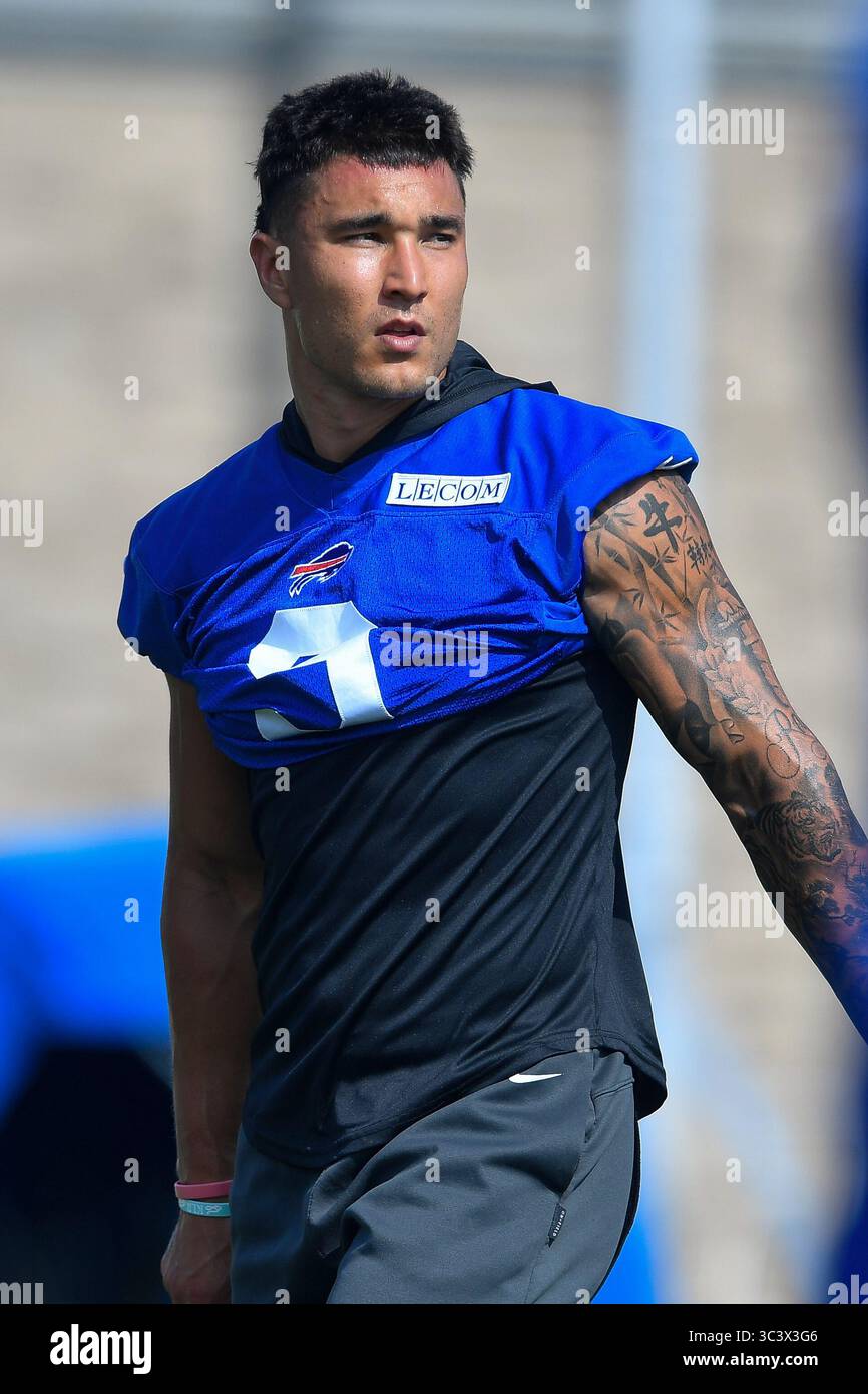 Buffalo Bills safety Taylor Rapp (9) warms up during practice at the ...