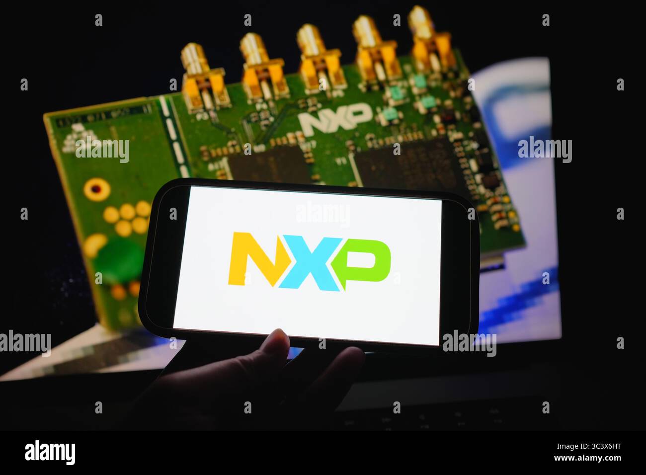 Energy efficient computing hi-res stock photography and images - Alamy