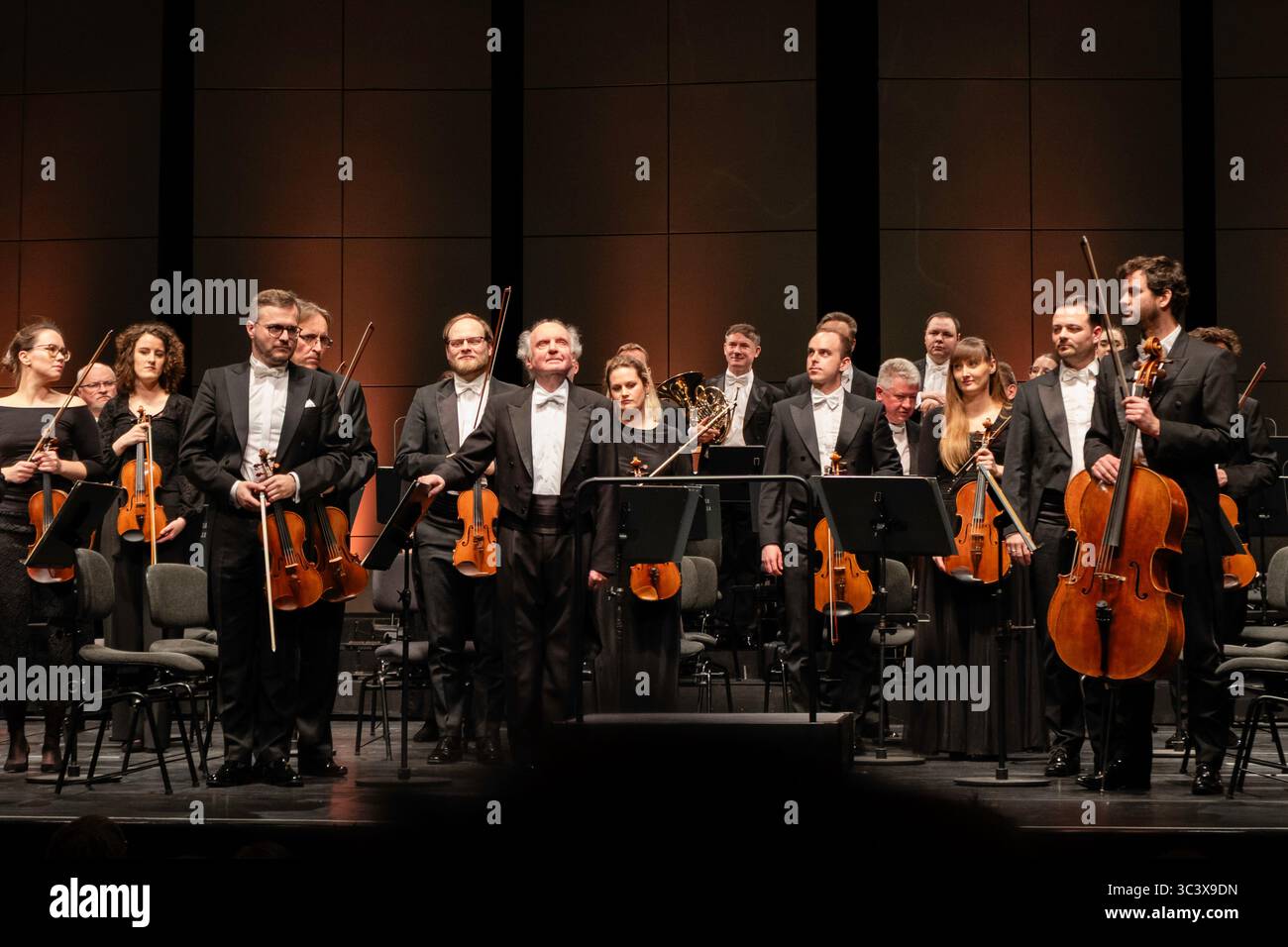 Warsaw symphony orchestra hi-res stock photography and images - Alamy