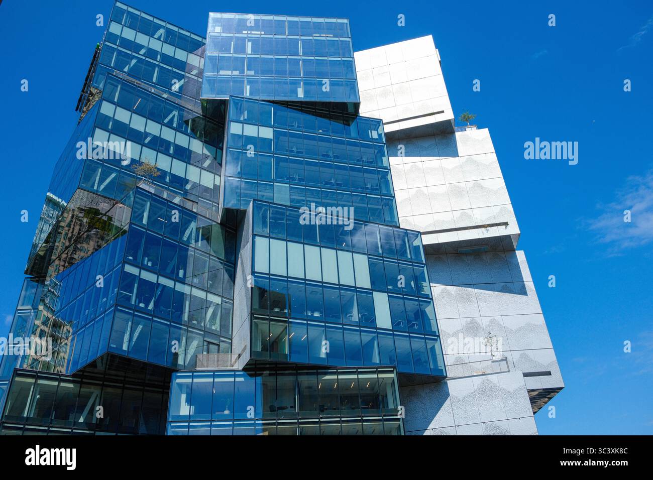 Deloitte hi-res stock photography and images - Alamy