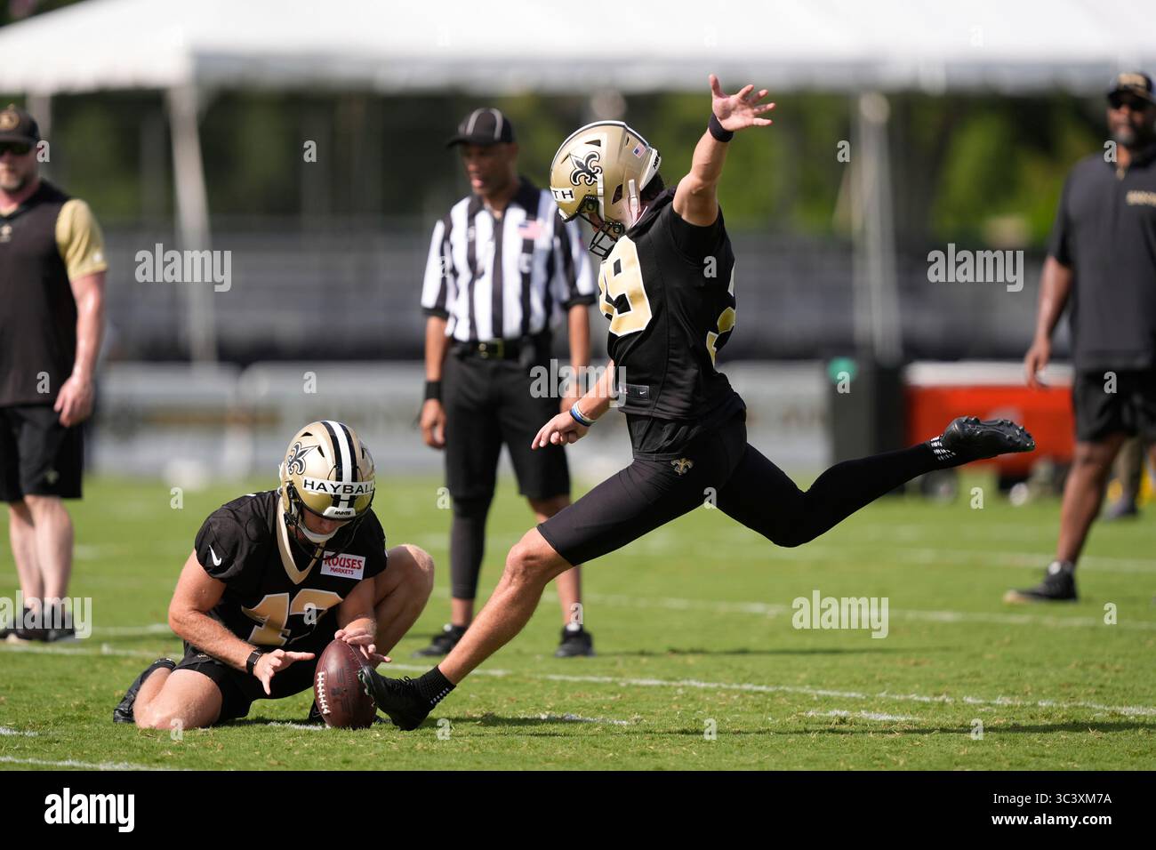 New Orleans Saints place kicker Charlie Smyth (39) and holder Matthew ...