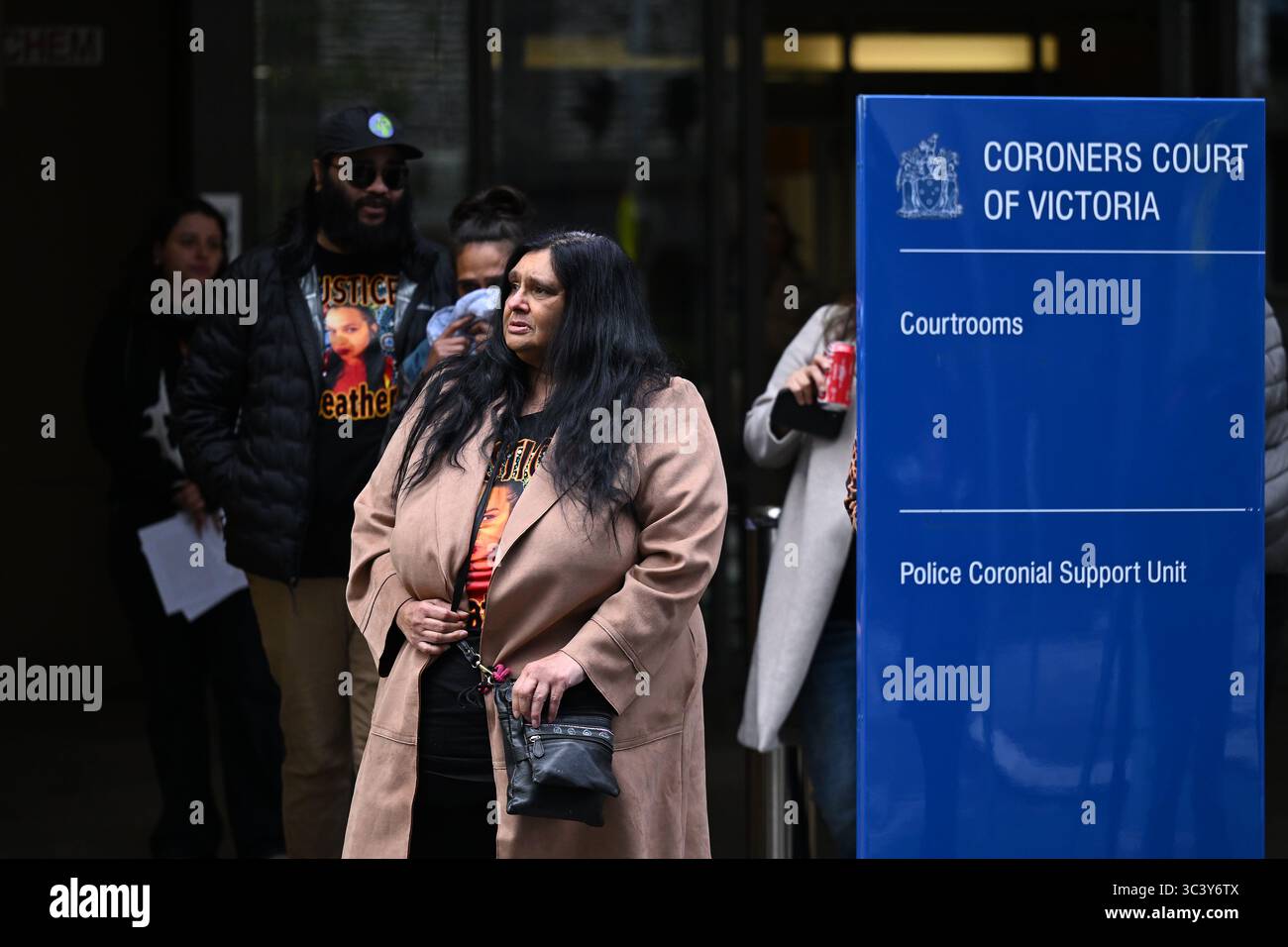 Aunty Jenny Calgary, mother of Heather Calgaret exits the court ...