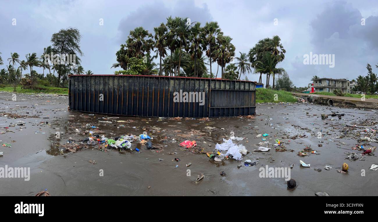 Shipping Container Washed Ashore at Kalamb Beach, Virar - Vasai – 22 ...