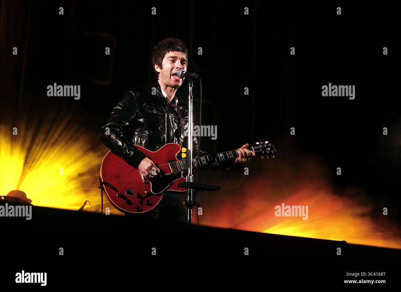 Noel Gallagher`s High Flying Birds at Hultsfred Festival 2012 ...