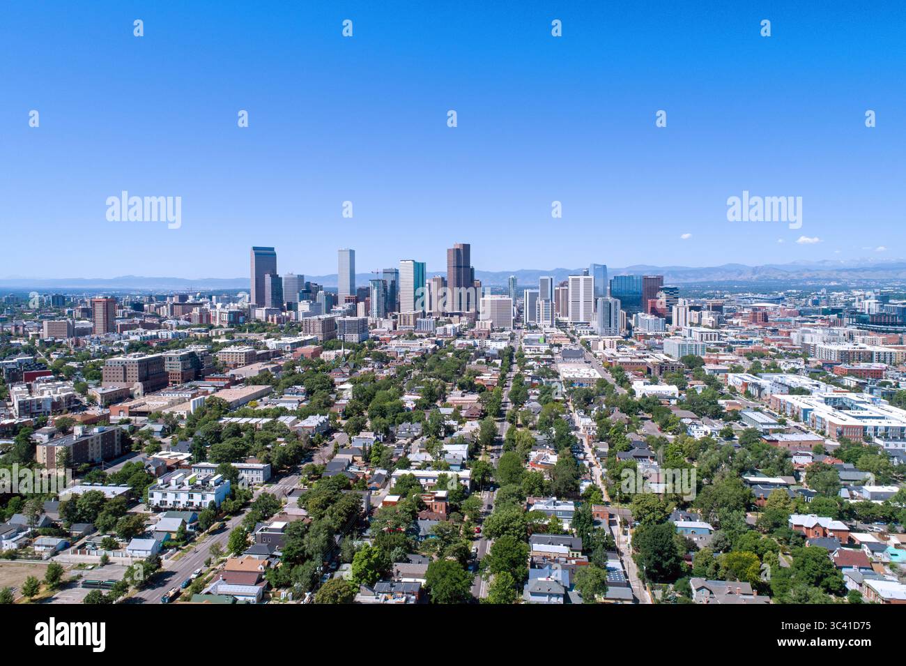 Aerial view of the Denver skyline Stock Photo - Alamy
