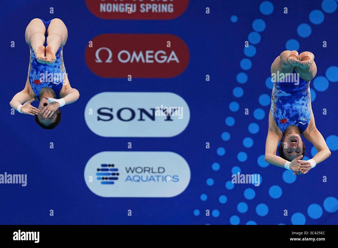 Chen Yuxi and Zhang Minjie of China compete in the women's 10m ...
