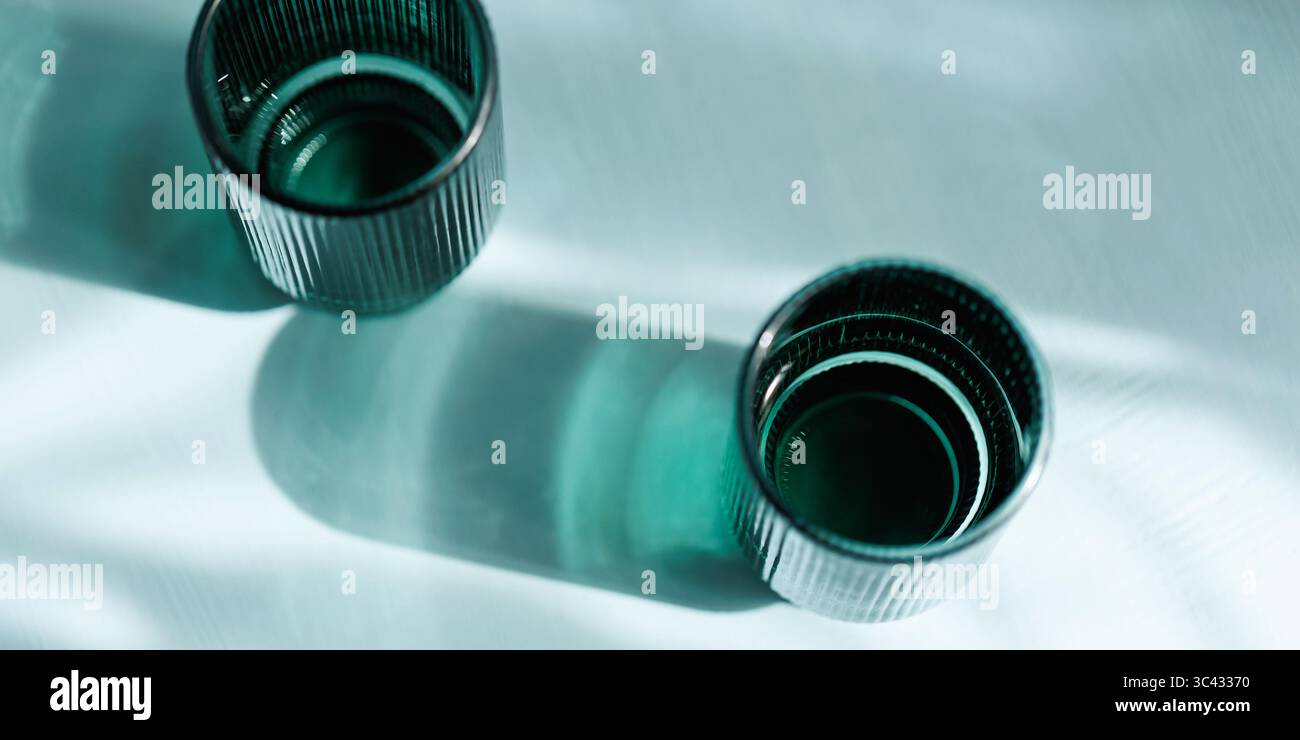 Minimalist still life shadows hi-res stock photography and images - Alamy