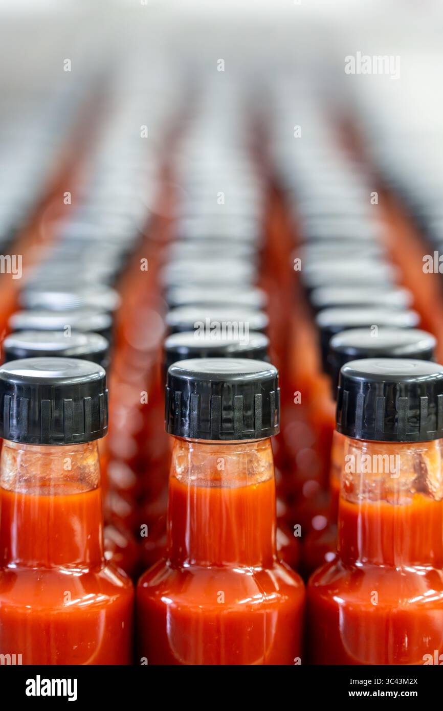 Multiple flavor sauce bottles hi-res stock photography and images - Alamy