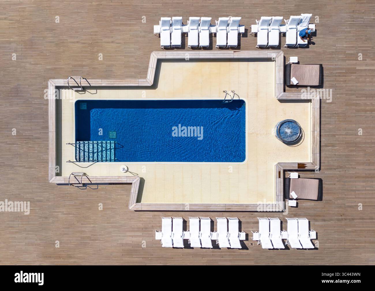 Neatly arranged white lounge hi-res stock photography and images - Alamy
