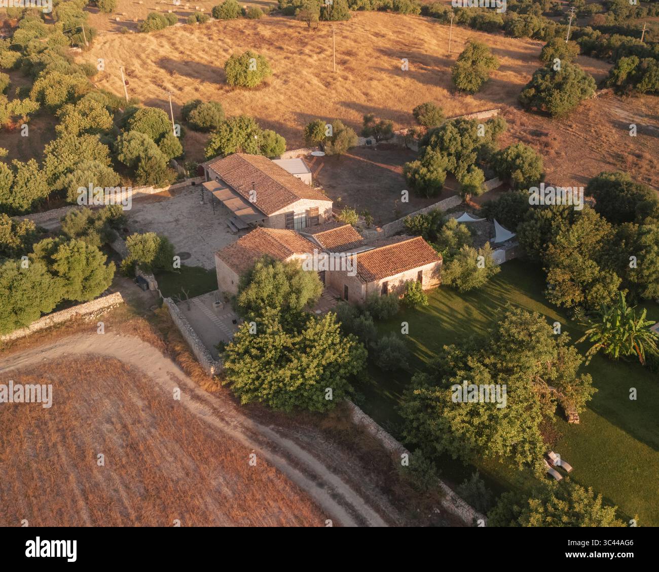 View sun drenched fields hi-res stock photography and images - Alamy