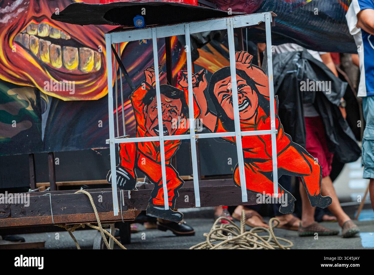 Quezon City, Quezon, Philippines. 28th July, 2025. A small effigy ...