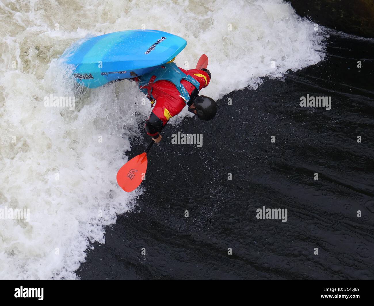 Blue pyranha play boat hi-res stock photography and images - Alamy