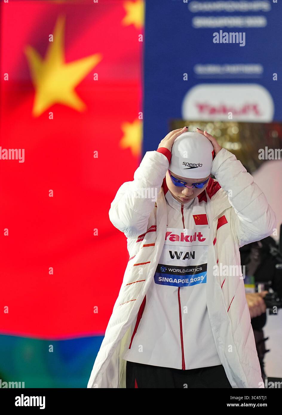 (250728) -- SINGAPORE, July 28, 2025 (Xinhua) -- Wan Letian of China is ...