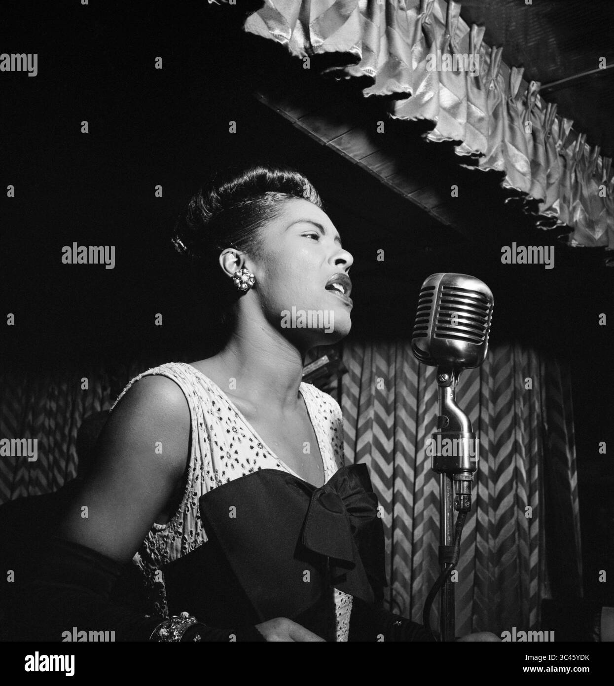 Jazz club 1940s hi-res stock photography and images - Alamy