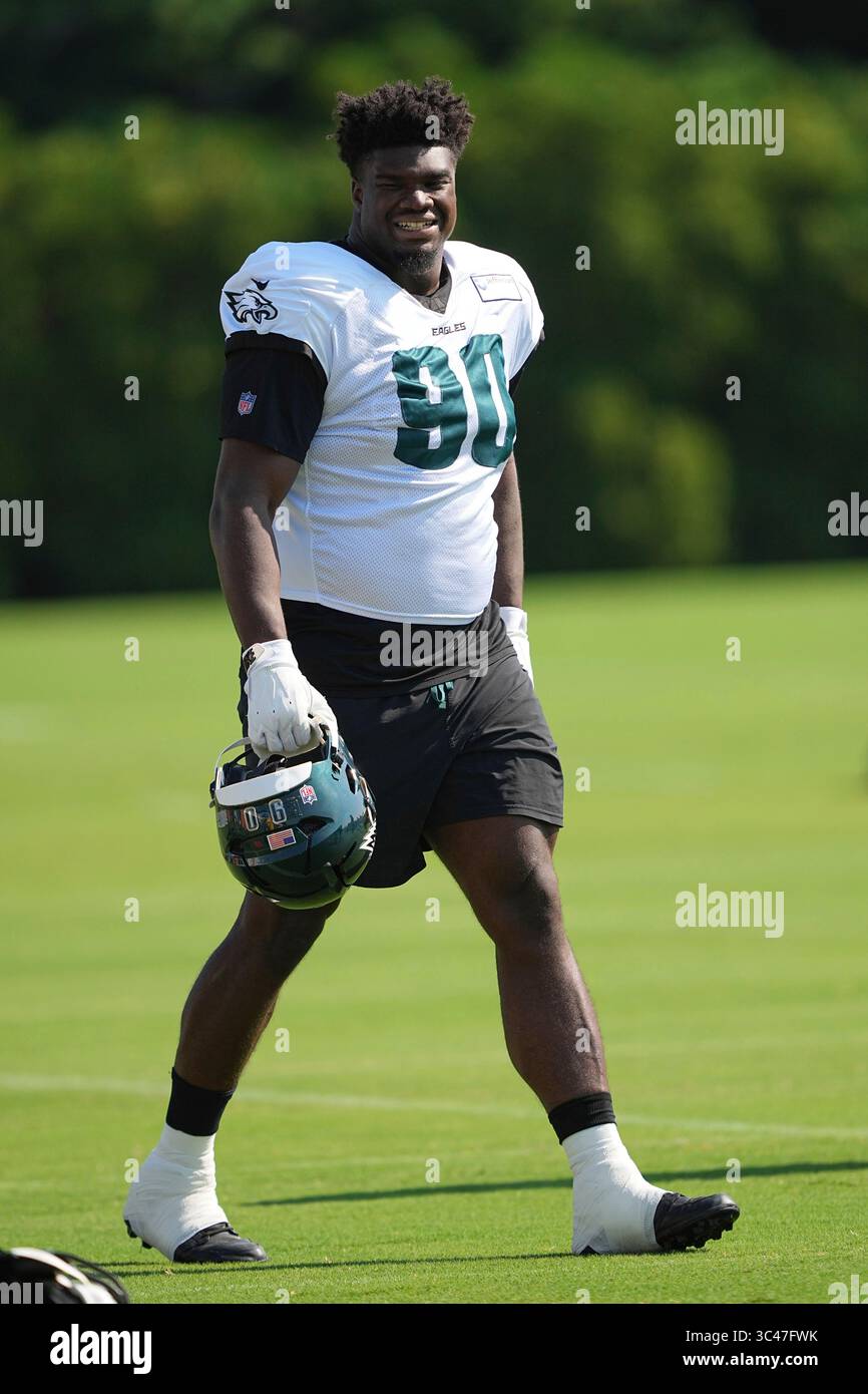 Philadelphia Eagles defensive tackle Jordan Davis loves onto the field ...
