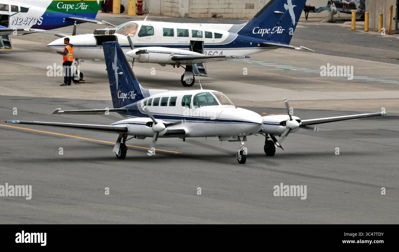 Cape Air at Logan International Airport Stock Photo - Alamy