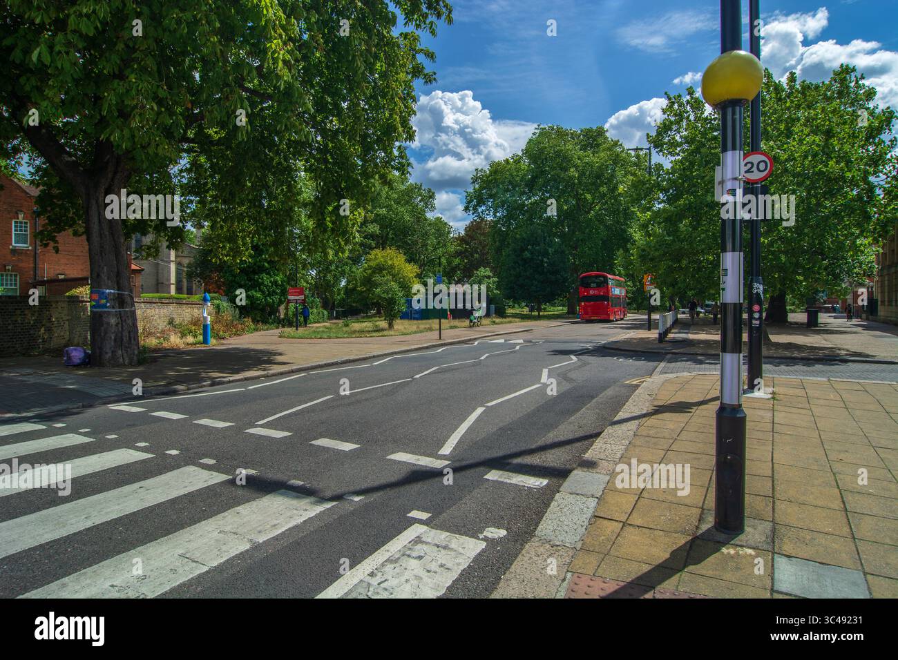 Town hall approach road hi-res stock photography and images - Alamy