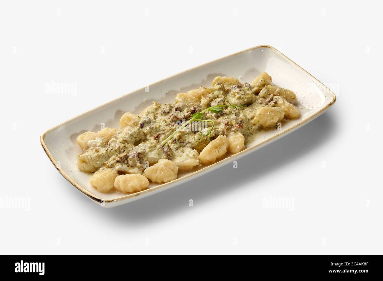 Plate pasta topped creamy Cut Out Stock Images & Pictures - Alamy