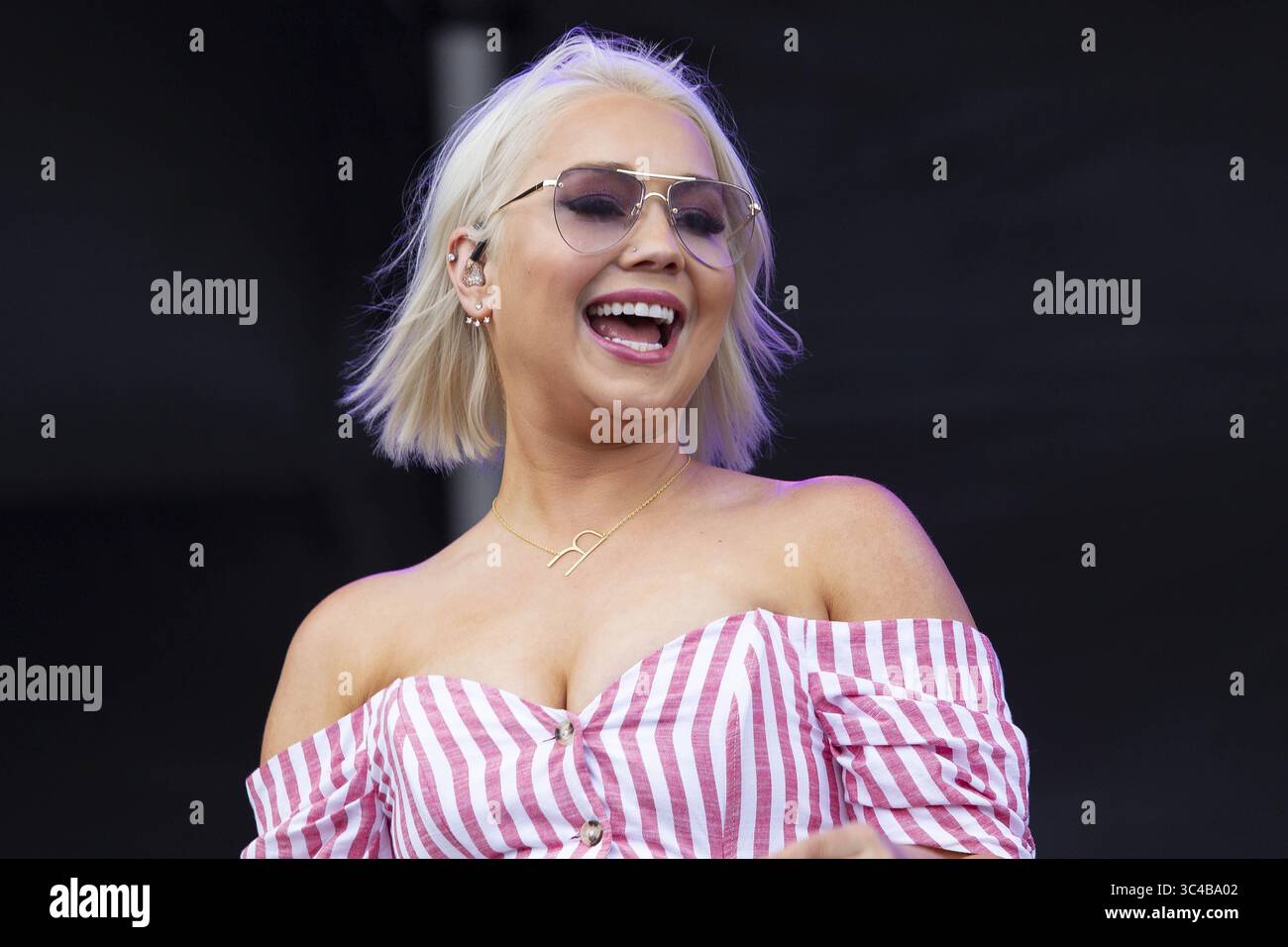 Faster horses music festival hi-res stock photography and images - Alamy