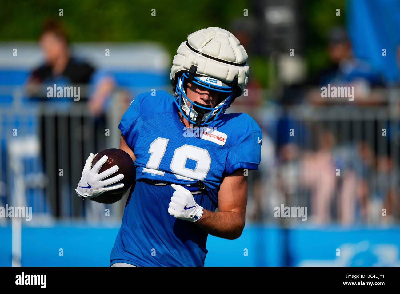 Detroit Lions wide receiver Isaac TeSlaa runs drills during an NFL ...