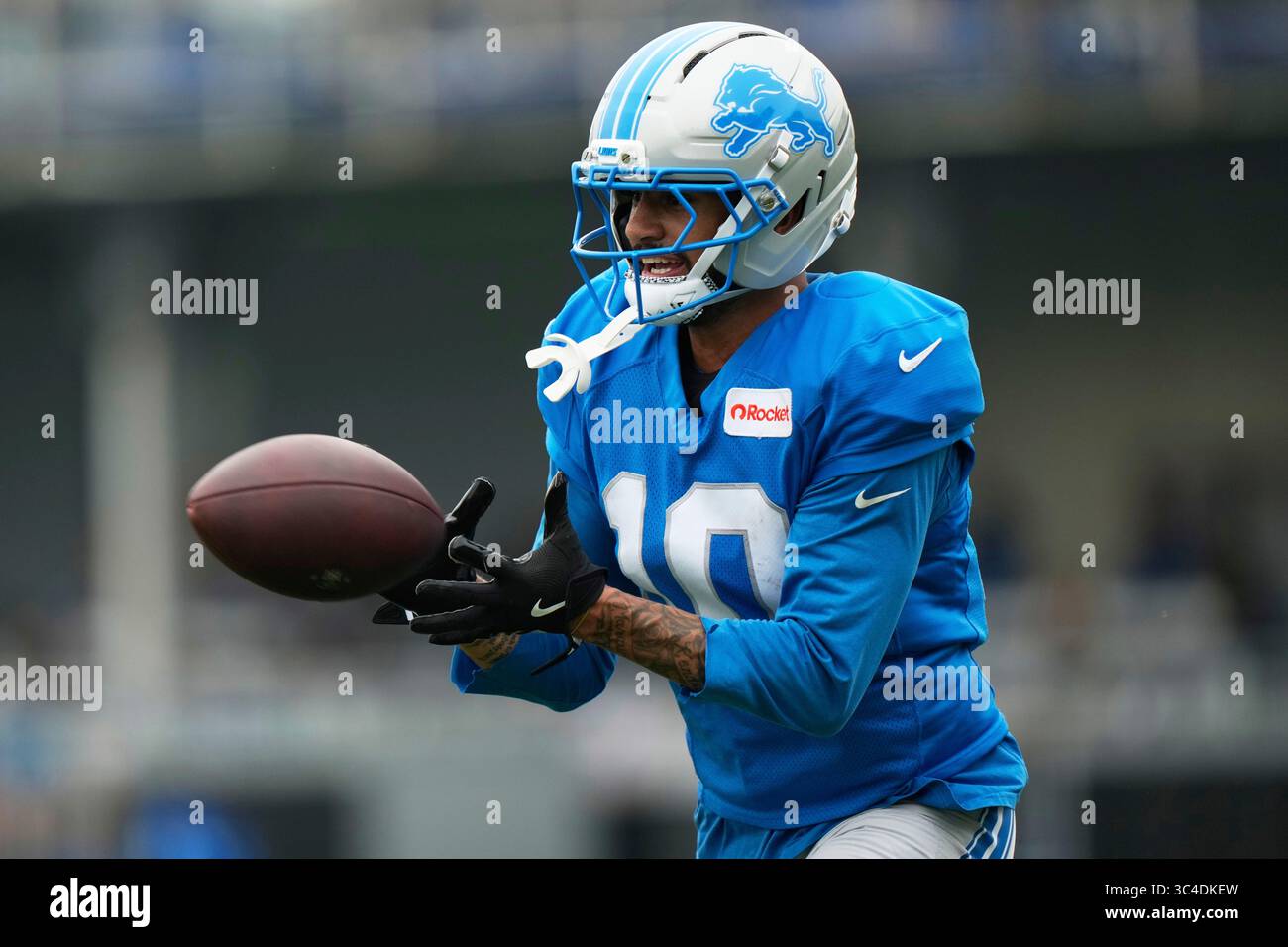 Detroit Lions wide receiver Ronnie Bell warms up during Back Together ...