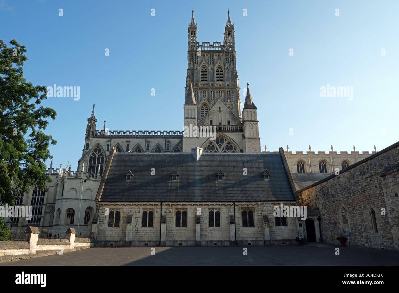 Gloucester Cathedral, Cathedral Church of St Peter and the Holy and ...