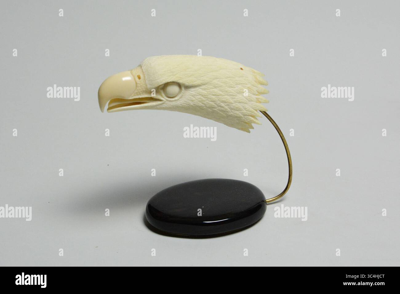 Ivory carving benin hi-res stock photography and images - Alamy