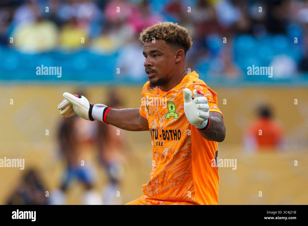 Miami, Florida - June 25: Goalkeeper Ronwen Williams of Mamelodi ...
