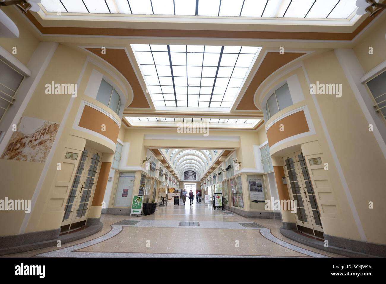 The townhouse with shoppping mall was realised in 1924 in art deco ...