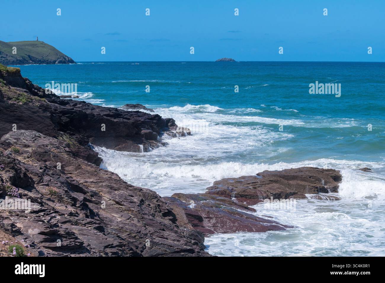Polzeath rock cornwall uk hi-res stock photography and images - Alamy