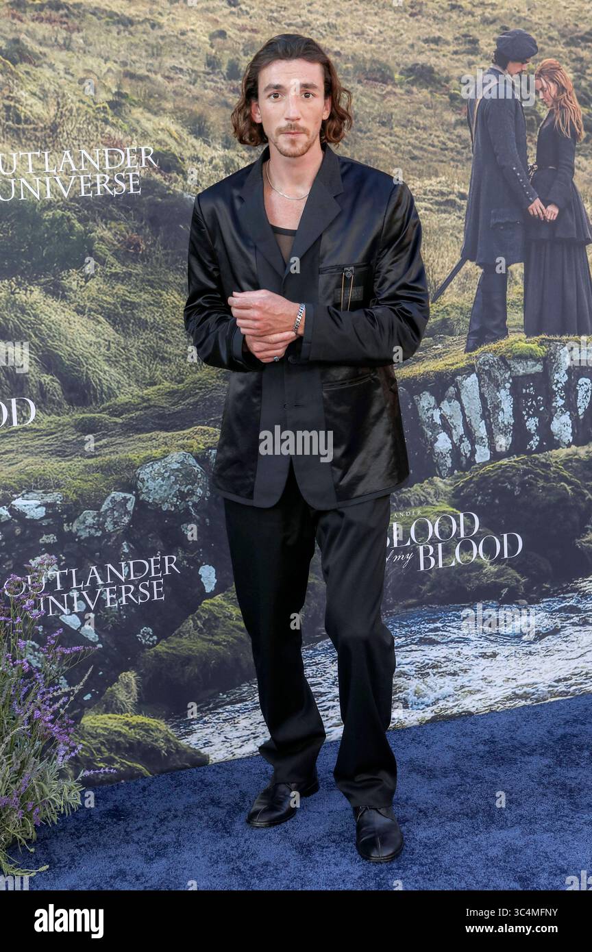 Rory Alexander bei der Premiere der Starz Serie Outlander: Blood of my ...
