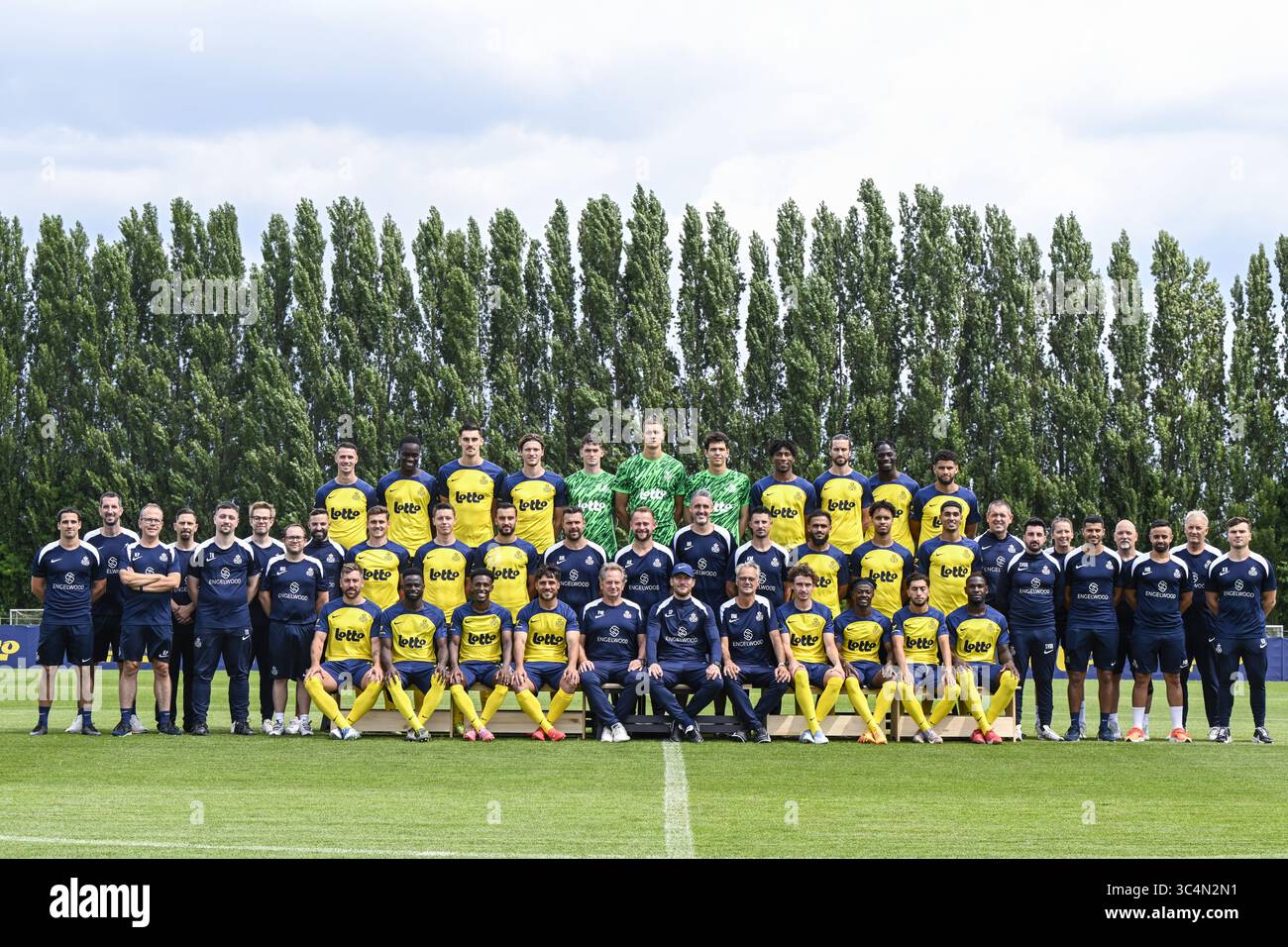 (L-R, Back) 30 Union's Raul Florucz, Union's Mamadou Thierno Barry ...