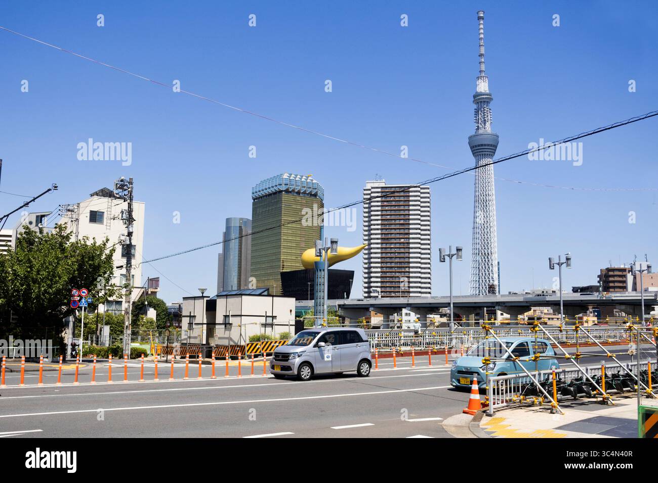 View landscape cityscape of Taito city and Tokyo Skytree with traffic ...