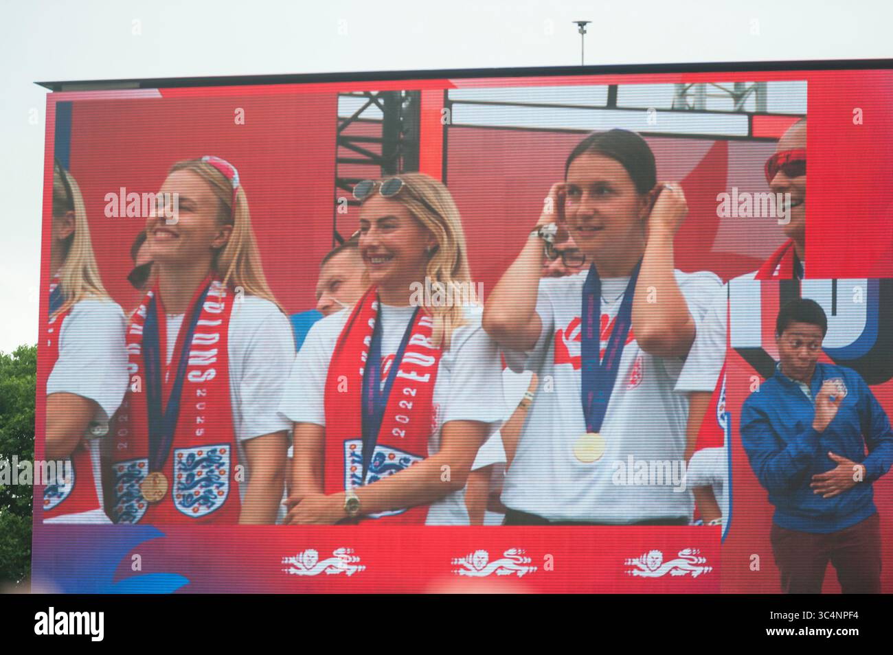 England’s Lionesses celebrate their EURO 2025 triumph at a homecoming ...