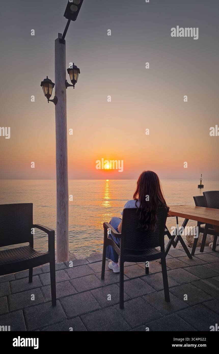 Female sea sit hi-res stock photography and images - Alamy