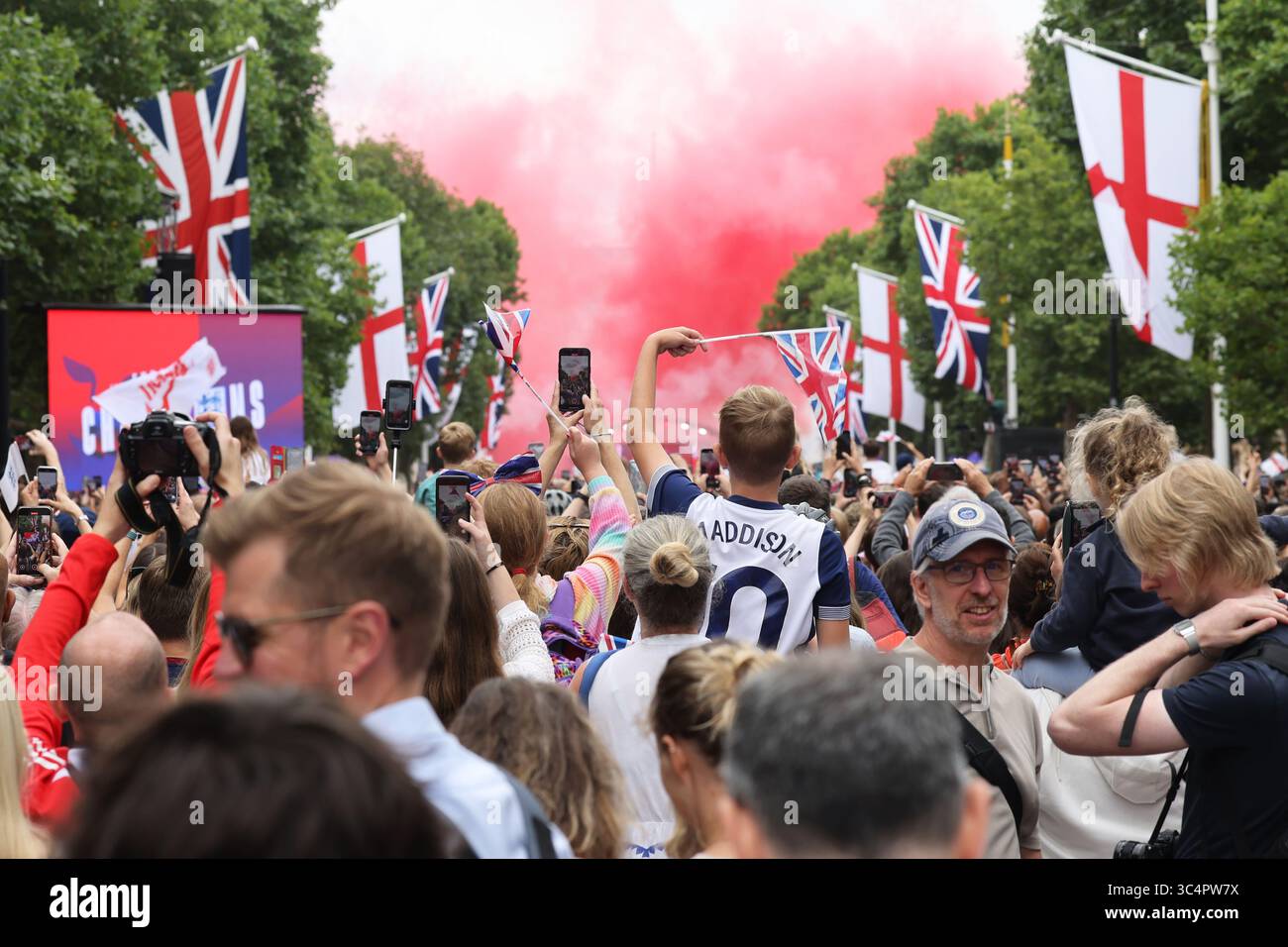 London, UK, 29th July 2025. England's Lionesses celebrated their Euros ...