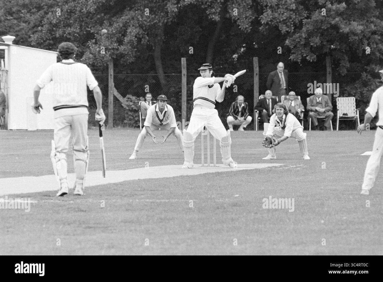 29 07 2000 Black and White Stock Photos & Images - Alamy