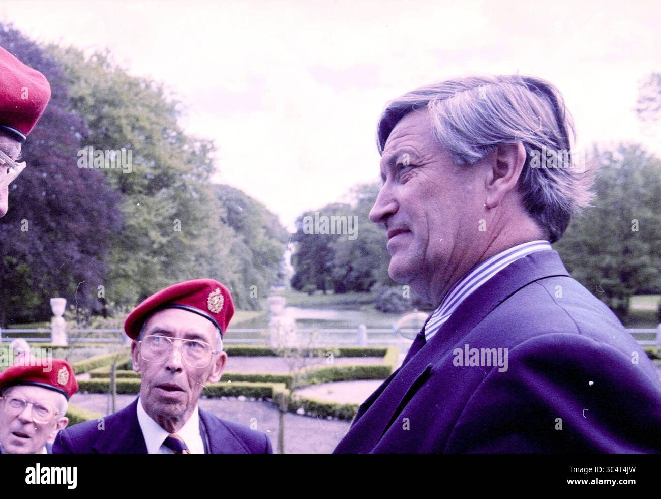 Distinctive red berets engages hi-res stock photography and images - Alamy