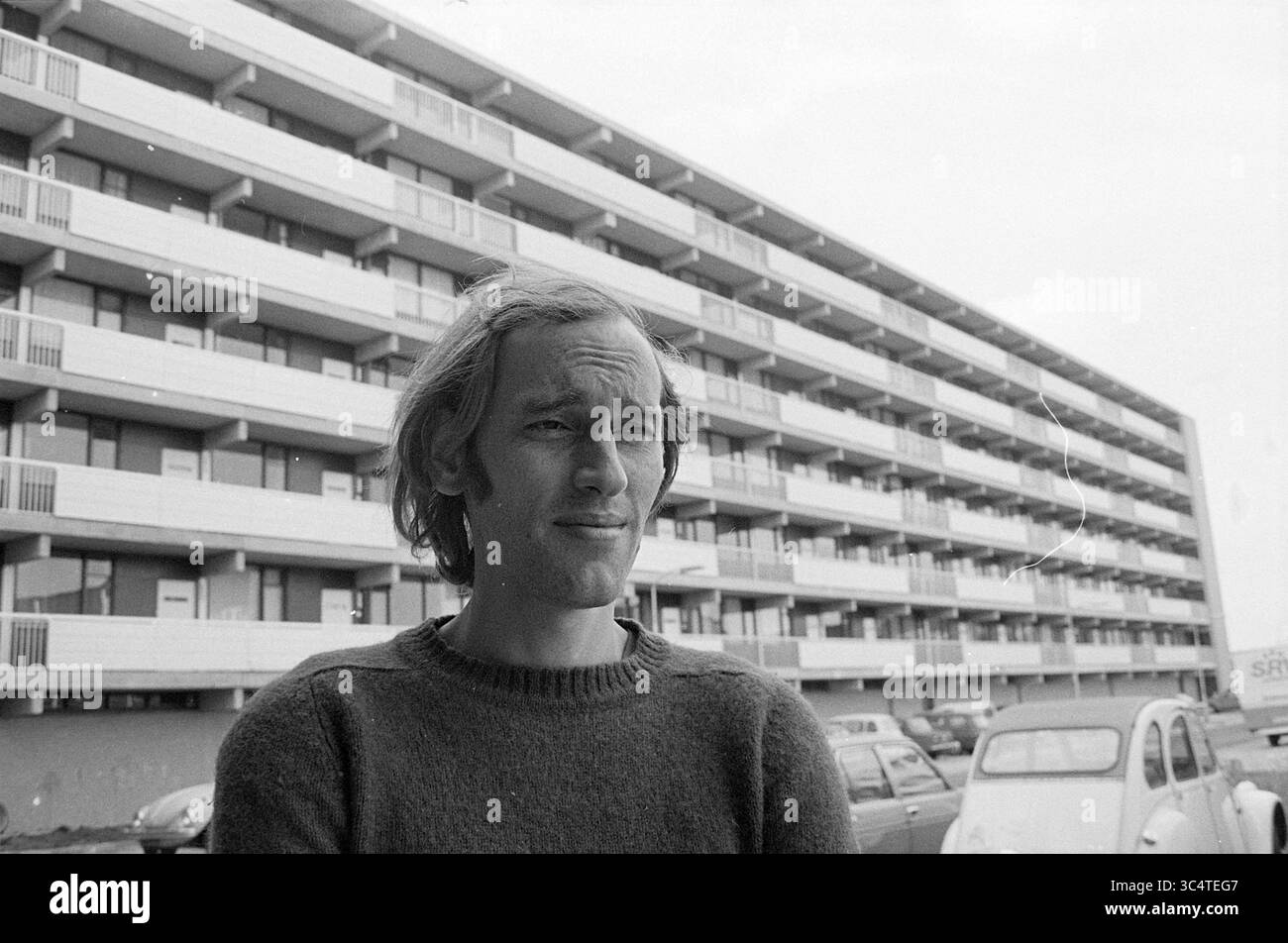 Simple mid century modern Black and White Stock Photos & Images - Alamy