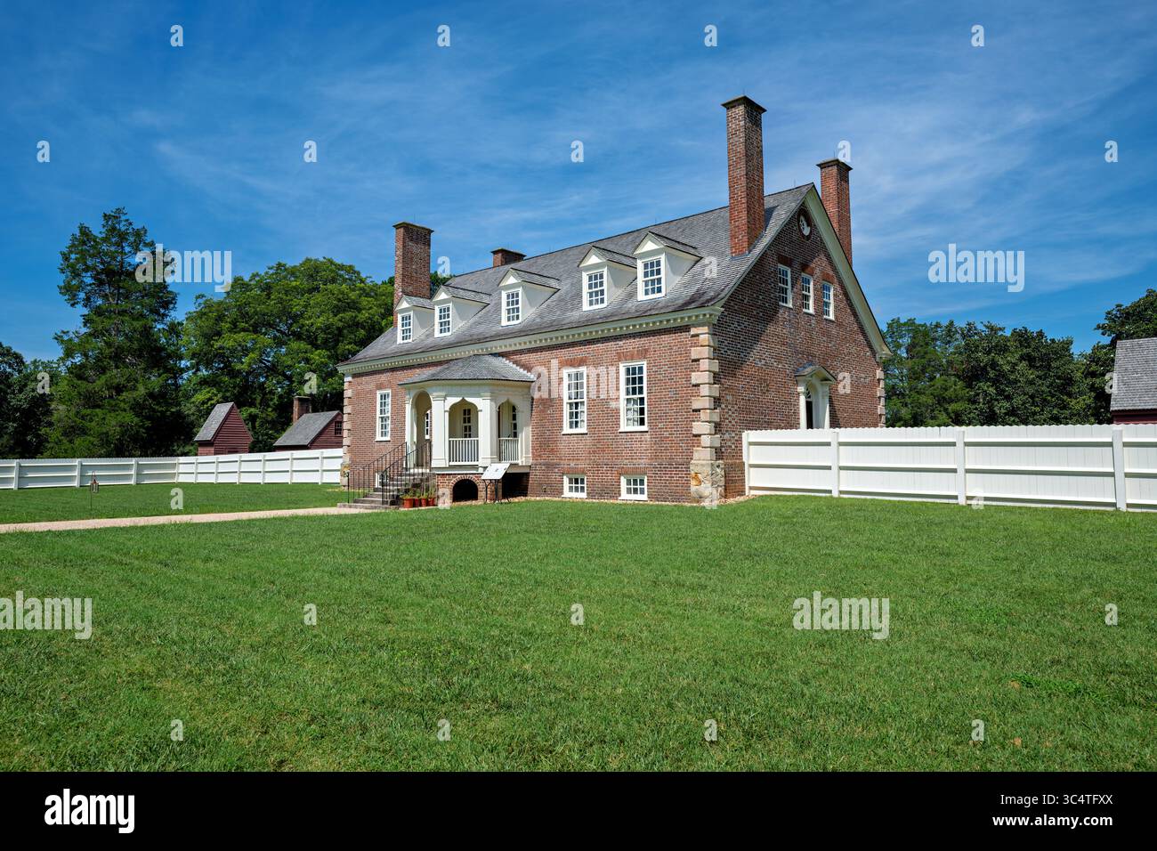 LORTON, Virginia — The southeast-facing garden façade of Gunston Hall ...